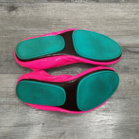 Tieks | Shoes | Tieks Pop Pink Size 7 Euc | Poshmark
